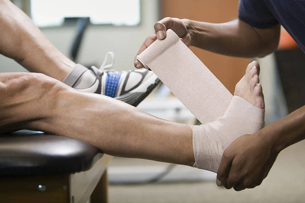 Metatarsalgia (Pain in the Ball of Your Foot): Causes & Treatment